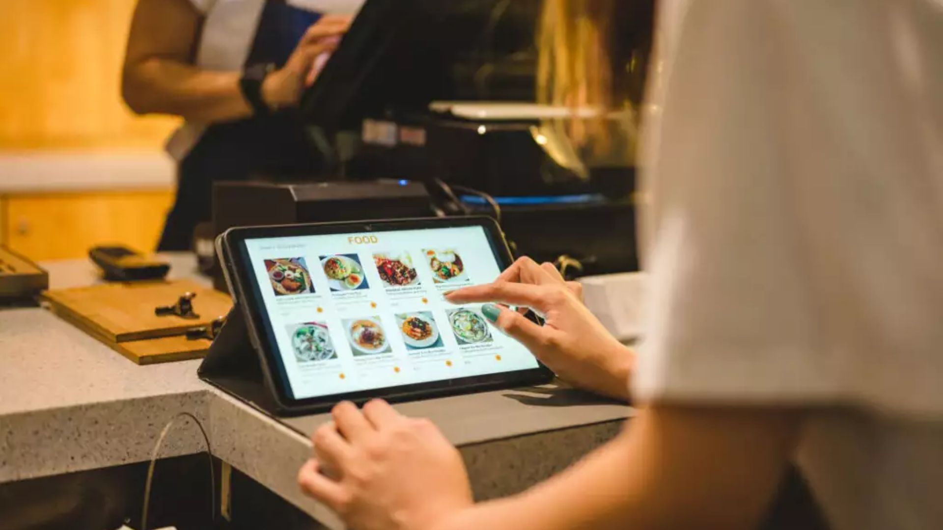 Um guia completo para escolher o sistema ideal para gerir seu ...